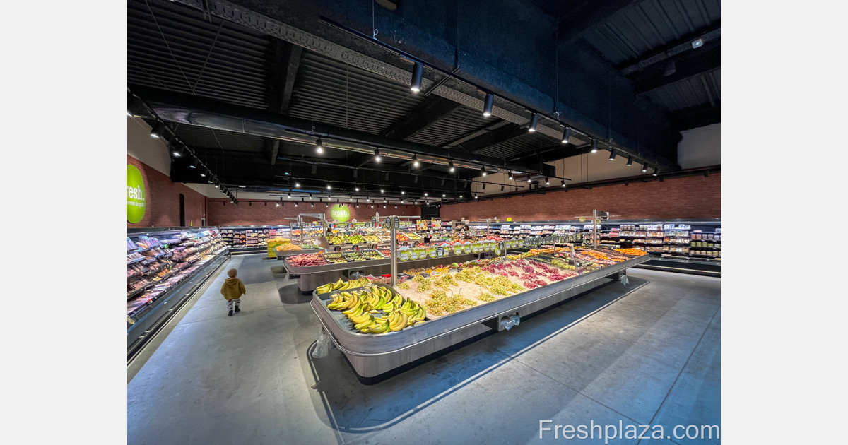 French fresh food stores draw attention with well-stocked fruit and ...