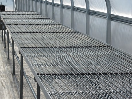 "Maximizing heating efficiency and plant production with Hydronic Bench ...