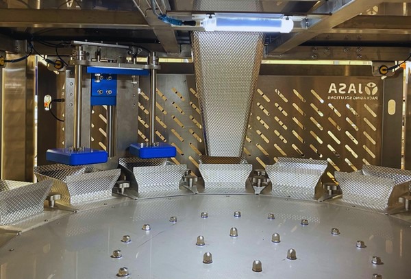 Rotary filler packages leafy greens at lightning speed