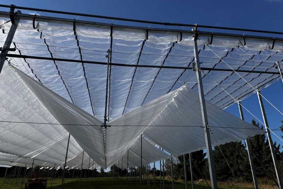 Lower cost retractable roof systems protect crops from heat, rain, wind ...