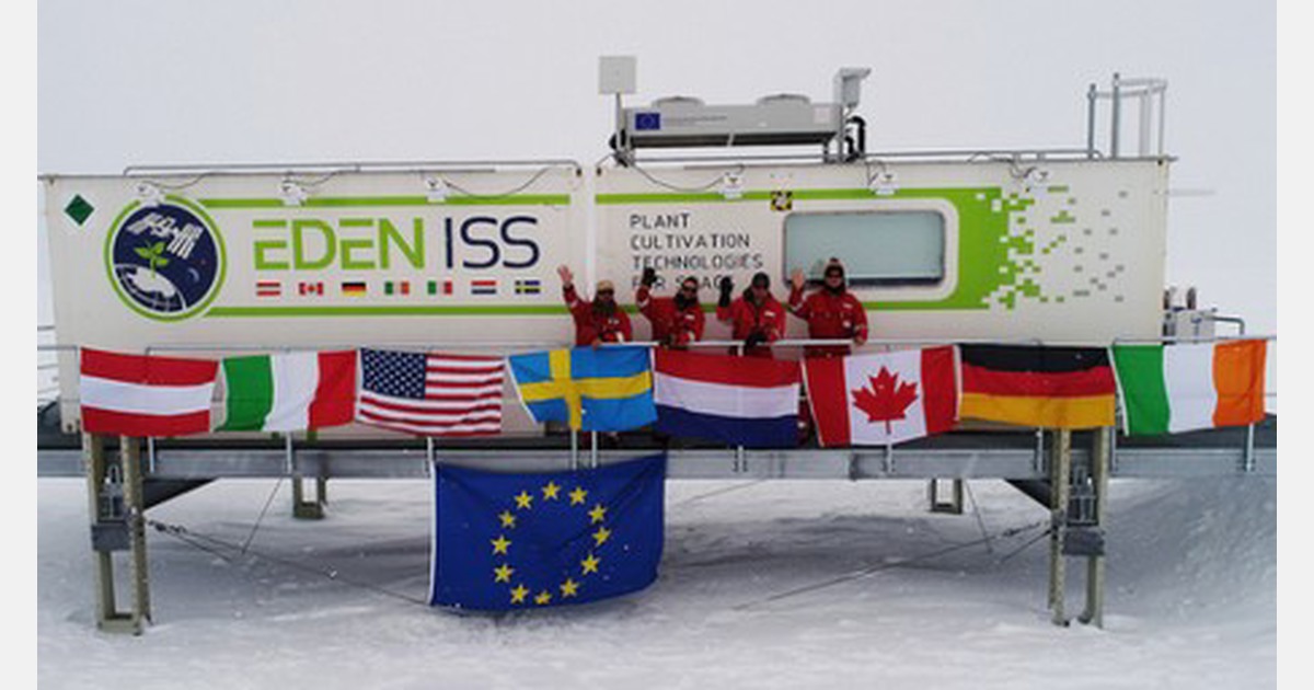 The EDEN-ISS laboratory starts its greenhouse operations