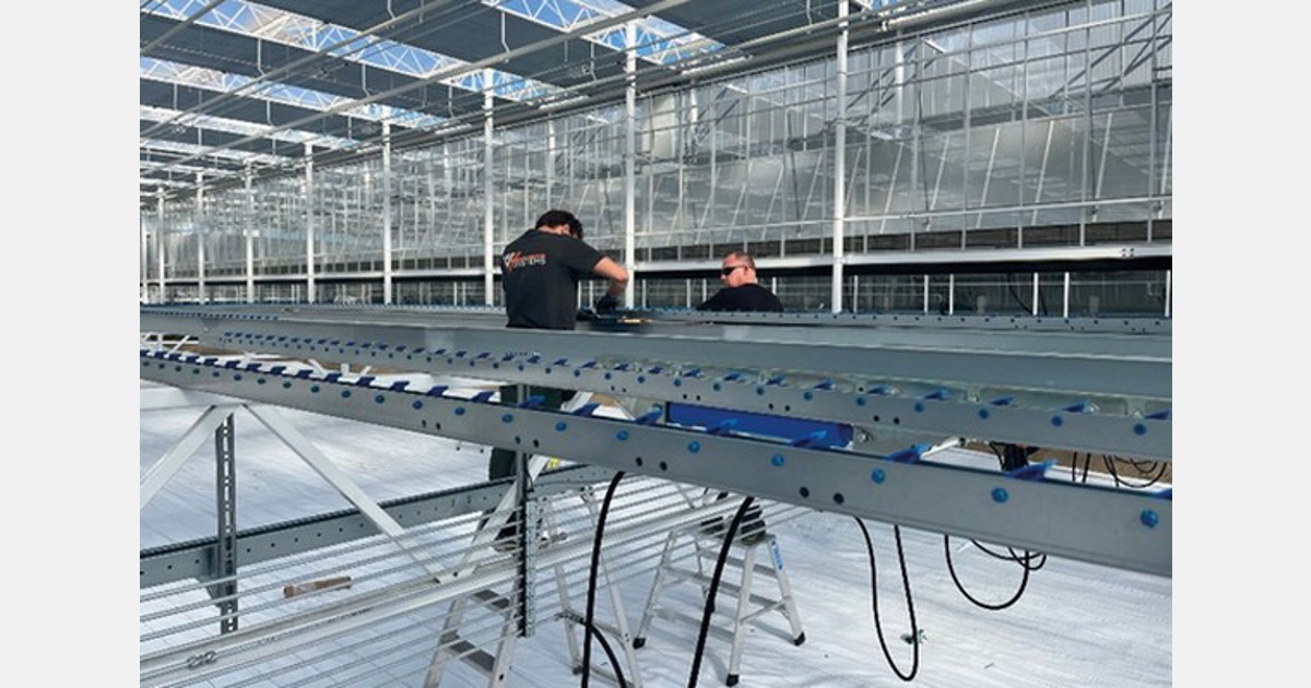 "Higher yield per m2 with narrow cultivation gutters in new mobile system"