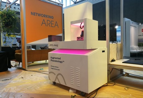 "Using LED for understanding microalgae”