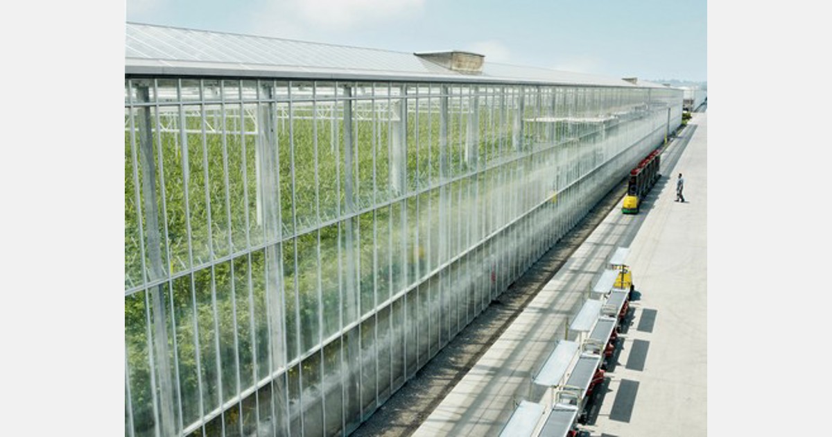 An Overview of Semi Closed Greenhouses