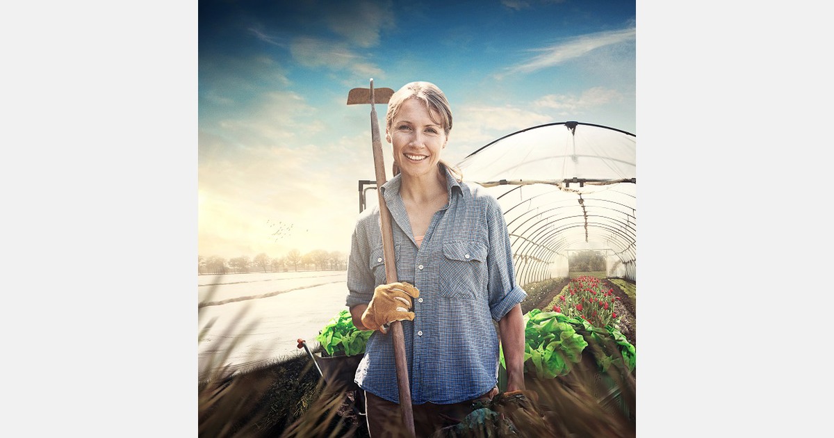 Early harvest films and nonwovens for increased crop yields