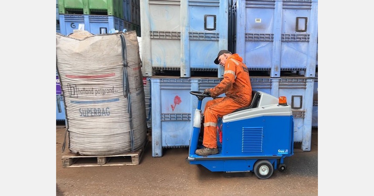 NL: Stefix 95 floor sweeper supplied to Van der Knaap Group