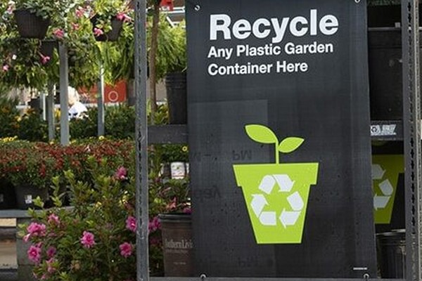 10% PCR content in horticultural containers