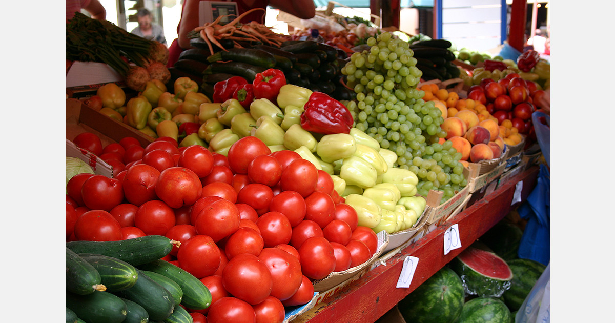 Latvians prefer imported fruits and vegetables over local produce