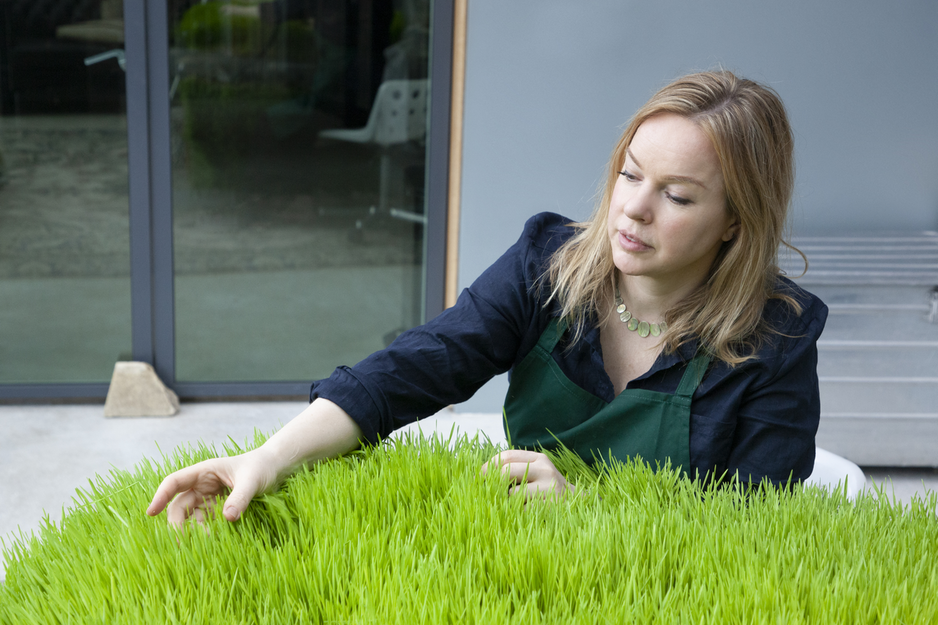 Turning fodder mats into ‘rootfull’ artworks