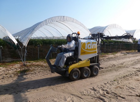 IDM presents new Fumimatic spraying boom for fruit growers